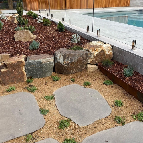 BLUESTONE STEPPING STONE LARGE 600-800mm | Daisy's Garden Supplies